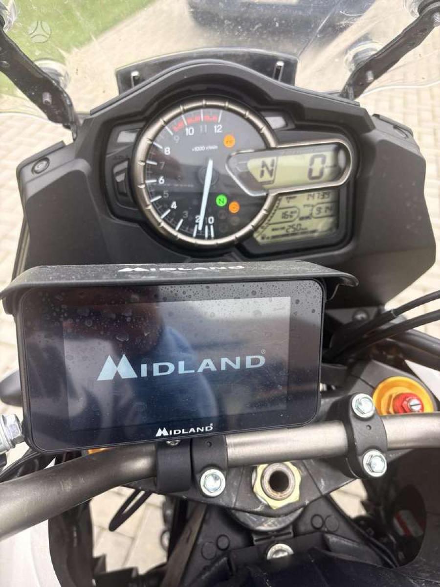 Suzuki DL 2015 in Panevezys, with an engine capacity of 1.04 L and mileage of 15 thousand km for 6000 €, photo 4 on AUTOMOTO.COM.LV
