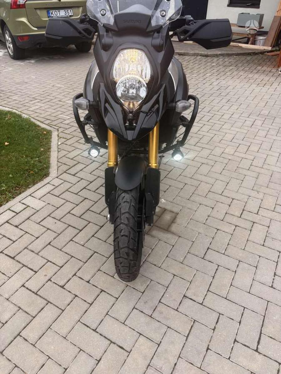 Suzuki DL 2015 in Panevezys, with an engine capacity of 1.04 L and mileage of 15 thousand km for 6000 €, photo 5 on AUTOMOTO.COM.LV