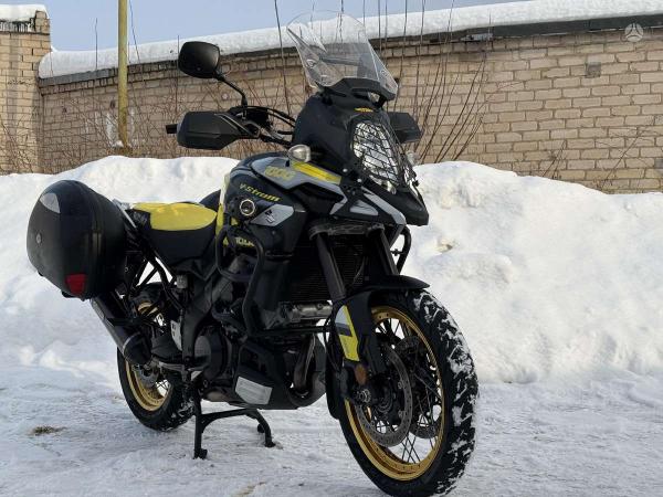 Suzuki DL 2017 in Ukmerge, with an engine capacity of 1.04 L and mileage of 54 thousand km for 6100 €, photo 3 on AUTOMOTO.COM.LV