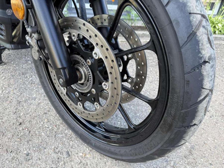 Suzuki DL 2017 in Ukmerge, with an engine capacity of 0.65 L and mileage of 108 thousand km for 3900 €, photo 8 on AUTOMOTO.COM.LV