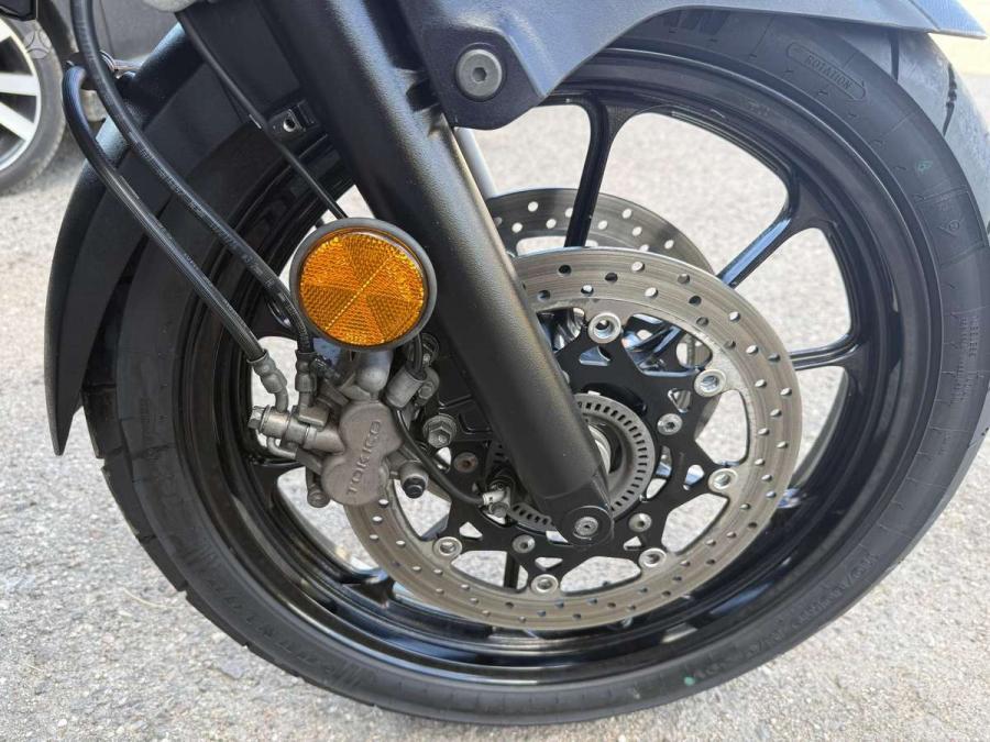 Suzuki DL 2017 in Ukmerge, with an engine capacity of 0.65 L and mileage of 108 thousand km for 3900 €, photo 13 on AUTOMOTO.COM.LV
