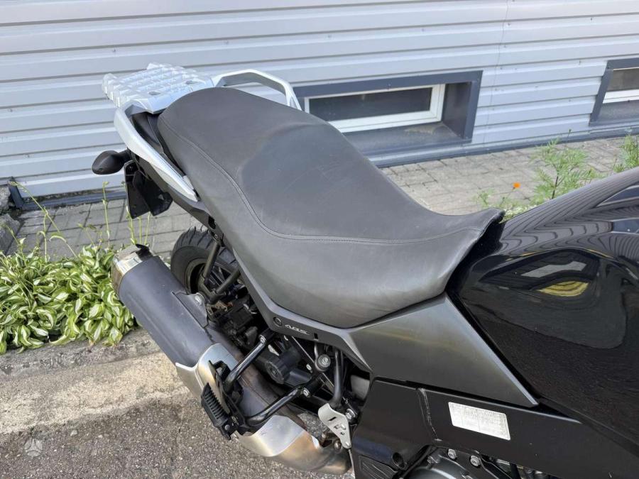 Suzuki DL 2017 in Ukmerge, with an engine capacity of 0.65 L and mileage of 108 thousand km for 3900 €, photo 14 on AUTOMOTO.COM.LV