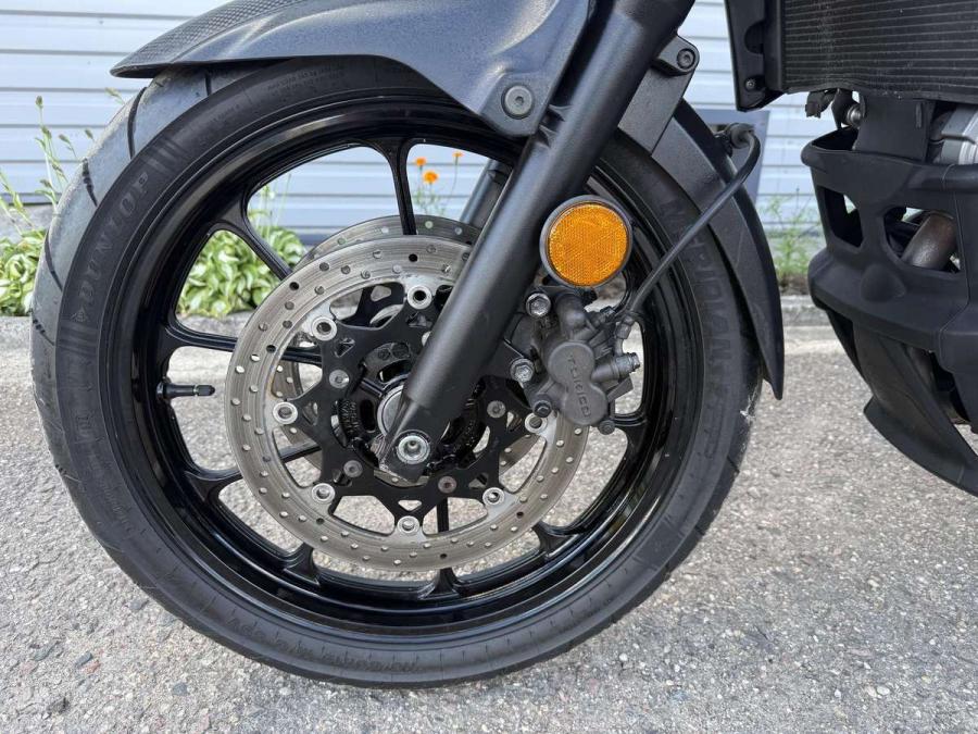 Suzuki DL 2017 in Ukmerge, with an engine capacity of 0.65 L and mileage of 108 thousand km for 3900 €, photo 21 on AUTOMOTO.COM.LV