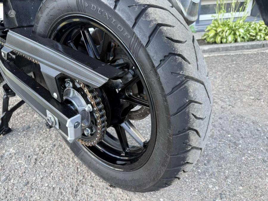 Suzuki DL 2017 in Ukmerge, with an engine capacity of 0.65 L and mileage of 108 thousand km for 3900 €, photo 23 on AUTOMOTO.COM.LV