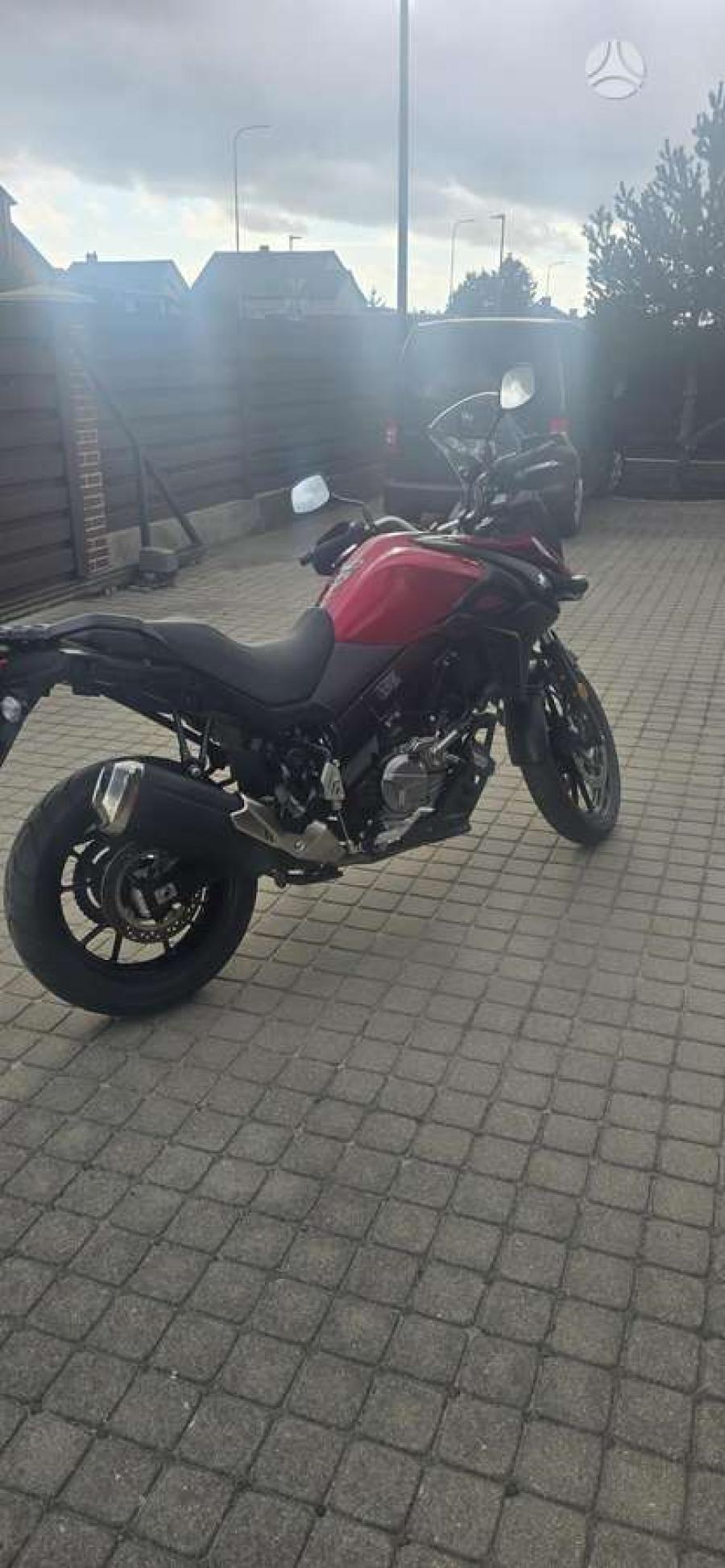 Suzuki DL 2022 in Klaipeda, with an engine capacity of 0.65 L and mileage of 2 thousand km for 8900 €, photo 5 on AUTOMOTO.COM.LV