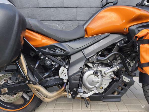Orange Suzuki DL 2012 in Vilnius, with an engine capacity of 0.65 L and mileage of 47 thousand km for 3850 €, photo 10 on AUTOMOTO.COM.LV