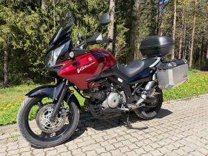 Red Suzuki DL 2007 in Ogre, with an engine capacity of 1.00 L and mileage of 75 thousand km for 3900 €, photo  on AUTOMOTO.COM.LV