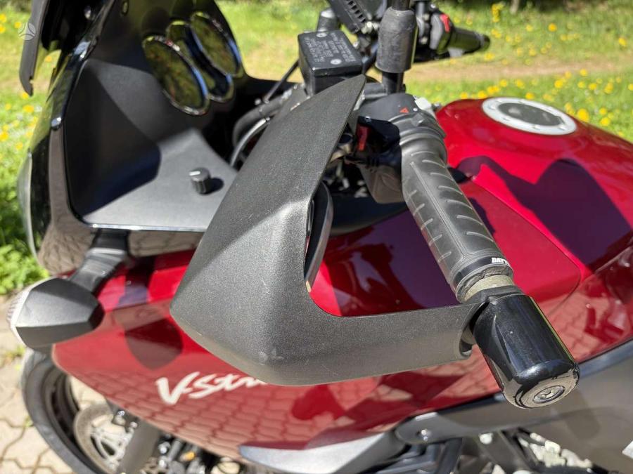 Red Suzuki DL 2007 in Ogre, with an engine capacity of 1.00 L and mileage of 75 thousand km for 3900 €, photo 11 on AUTOMOTO.COM.LV