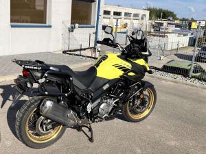 Yellow Suzuki DL 2020 in Kaunas, with an engine capacity of 0.65 L and mileage of 46 thousand km for 4950 €, photo 3 on AUTOMOTO.COM.LV