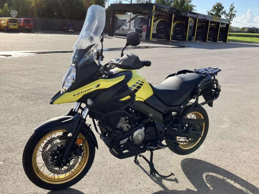 Yellow Suzuki DL 2020 in Kaunas, with an engine capacity of 0.65 L and mileage of 46 thousand km for 4950 €, photo 4 on AUTOMOTO.COM.LV