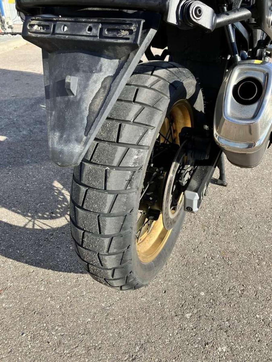 Yellow Suzuki DL 2020 in Kaunas, with an engine capacity of 0.65 L and mileage of 46 thousand km for 4950 €, photo 11 on AUTOMOTO.COM.LV