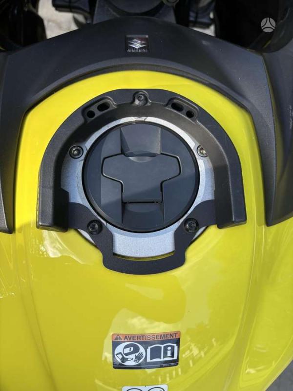 Yellow Suzuki DL 2022 in Vilnius, with an engine capacity of 0.65 L and mileage of 19 thousand km for 6099 €, photo 10 on AUTOMOTO.COM.LV