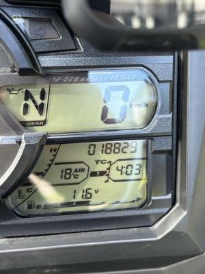 Yellow Suzuki DL 2022 in Vilnius, with an engine capacity of 0.65 L and mileage of 19 thousand km for 6099 €, photo 13 on AUTOMOTO.COM.LV