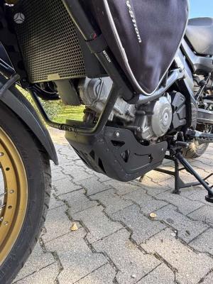 Yellow Suzuki DL 2022 in Vilnius, with an engine capacity of 0.65 L and mileage of 19 thousand km for 6099 €, photo 17 on AUTOMOTO.COM.LV