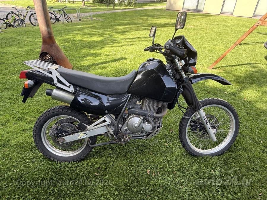 Серый Сузуки DR 650 1996 в Отепя, объемом двигателя 0.64 л и пробегом 66 тыс. км за 3500 €, фото 16 на AUTOMOTO.COM.LV
