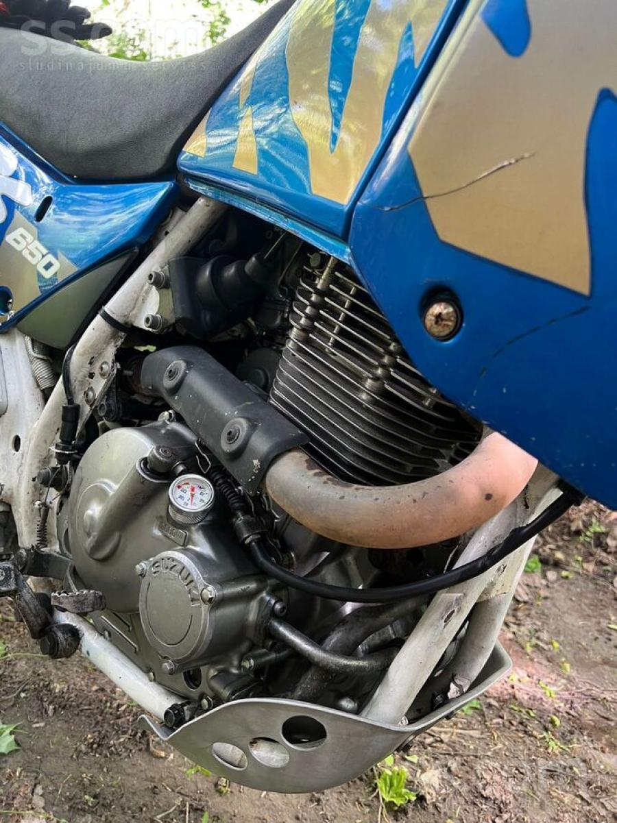 Suzuki DR 650 1991 in Valmiera, with an engine capacity of 0.65 L and mileage of 0 thousand km for 1350 €, photo 6 on AUTOMOTO.COM.LV