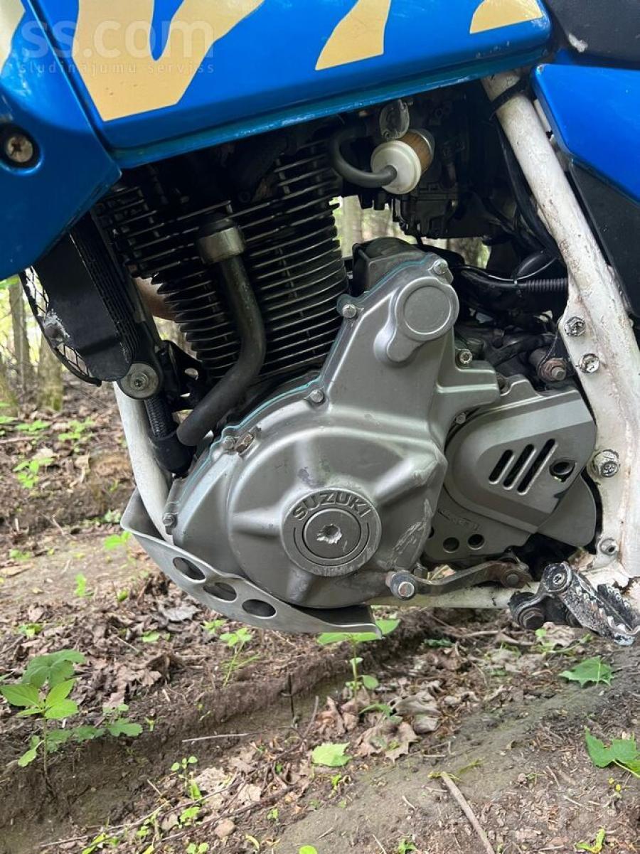 Suzuki DR 650 1991 in Valmiera, with an engine capacity of 0.65 L and mileage of 0 thousand km for 1350 €, photo 7 on AUTOMOTO.COM.LV