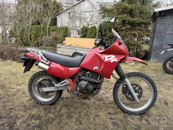 Suzuki DR 650 1993 Rīga, ar dzinēja tilpumu 0.65 L un nobraukumu 0 tūkst. km par 1690 €, foto 2 vietnē AUTOMOTO.COM.LV