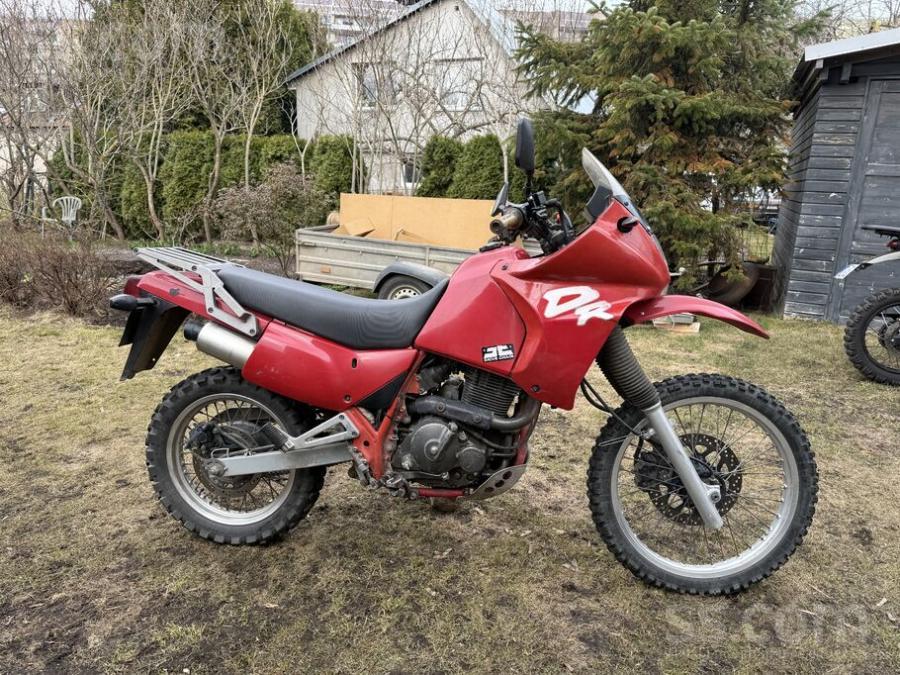 Suzuki DR 650 1993 Rīga, ar dzinēja tilpumu 0.65 L un nobraukumu 0 tūkst. km par 1690 €, foto 2 vietnē AUTOMOTO.COM.LV