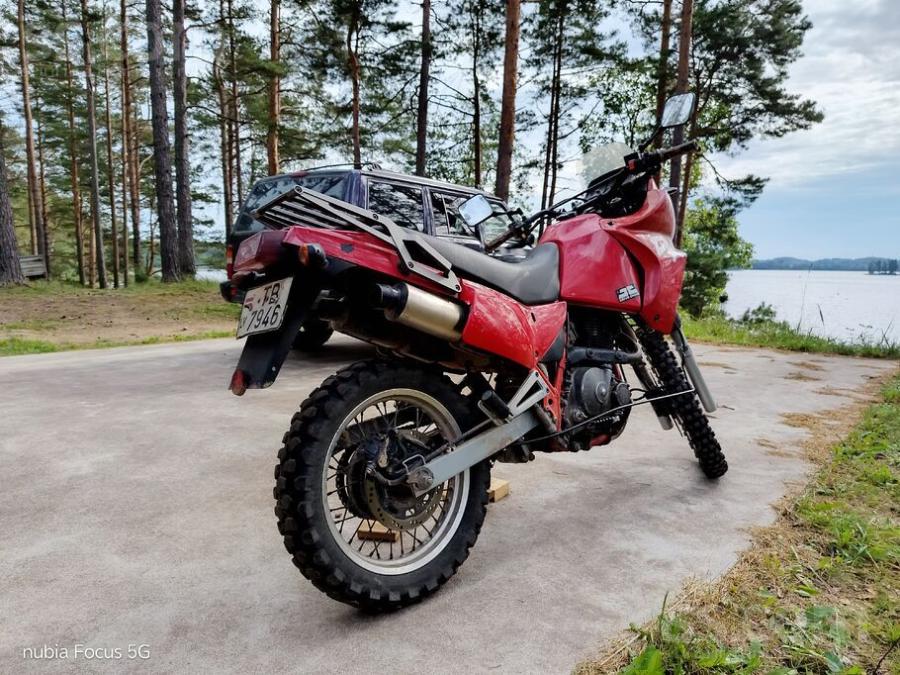 Suzuki DR 650 1993 Rīga, ar dzinēja tilpumu 0.65 L un nobraukumu 0 tūkst. km par 1690 €, foto 5 vietnē AUTOMOTO.COM.LV