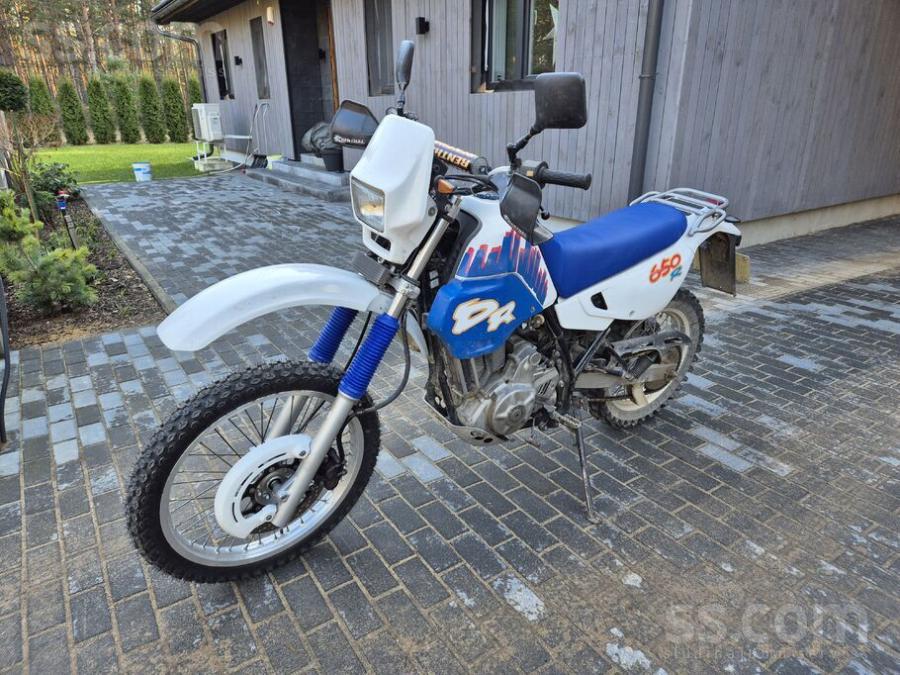 Suzuki DR 650 1994 Rīga, ar dzinēja tilpumu 0.65 L un nobraukumu 0 tūkst. km par 2000 €, foto 1 vietnē AUTOMOTO.COM.LV