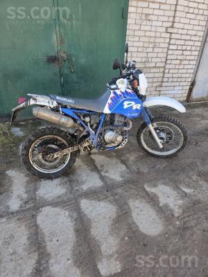Suzuki DR 650 1994 in Bauska, with an engine capacity of 0.65 L and mileage of 0 thousand km for 1550 €, photo 4 on AUTOMOTO.COM.LV