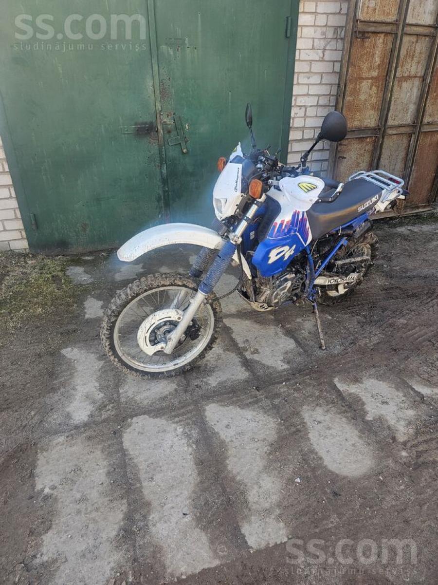 Suzuki DR 650 1994 in Bauska, with an engine capacity of 0.65 L and mileage of 0 thousand km for 1550 €, photo 5 on AUTOMOTO.COM.LV
