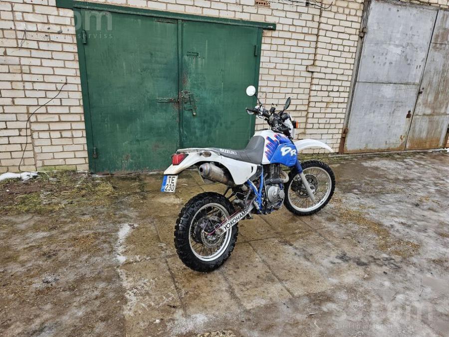 Suzuki DR 650 1994 in Bauska, with an engine capacity of 0.65 L and mileage of 0 thousand km for 1550 €, photo 8 on AUTOMOTO.COM.LV