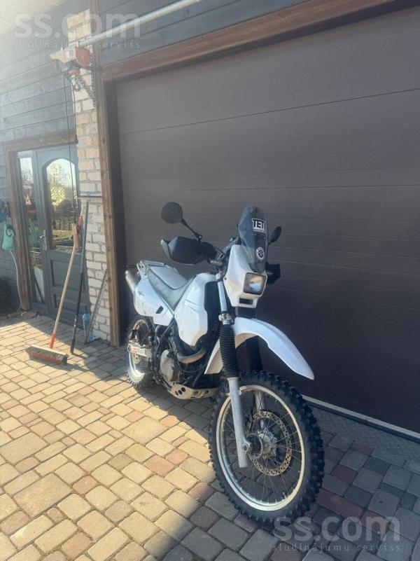 Suzuki DR 650 1995 in Saldus, with an engine capacity of 0.65 L and mileage of 0 thousand km for 3100 €, photo 1 on AUTOMOTO.COM.LV