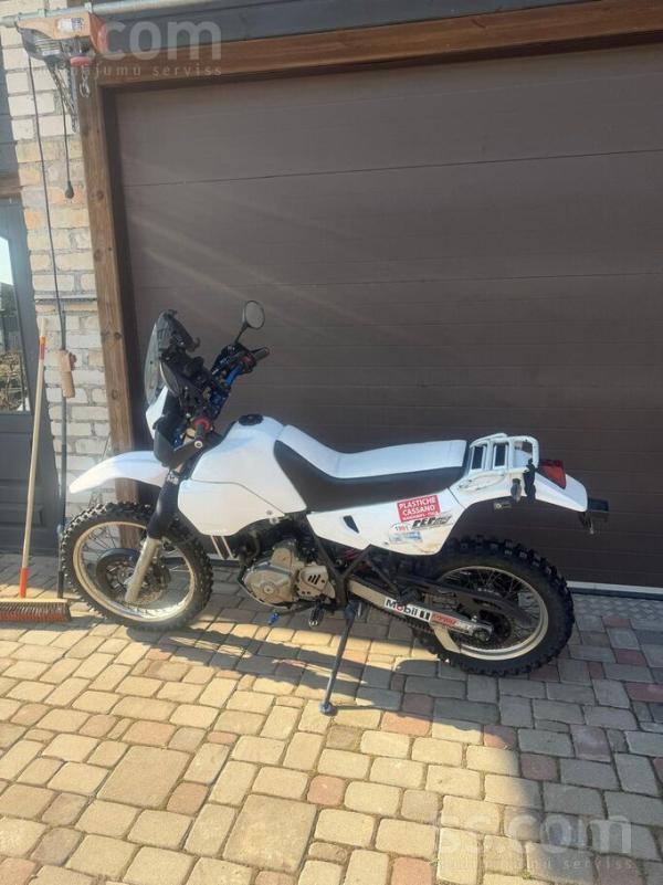Suzuki DR 650 1995 in Saldus, with an engine capacity of 0.65 L and mileage of 0 thousand km for 3100 €, photo 3 on AUTOMOTO.COM.LV