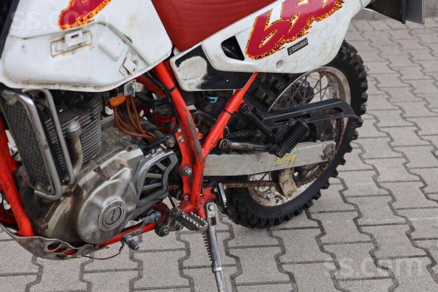 Suzuki DR 650 1995 in Riga, with an engine capacity of 0.65 L and mileage of 0 thousand km for 1495 €, photo 3 on AUTOMOTO.COM.LV