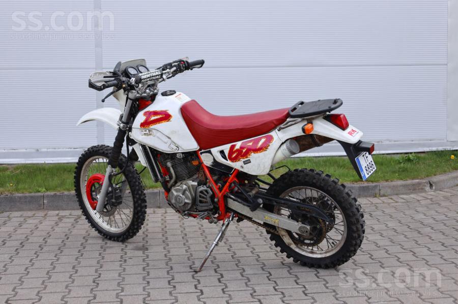 Suzuki DR 650 1995 in Riga, with an engine capacity of 0.65 L and mileage of 0 thousand km for 1495 €, photo 7 on AUTOMOTO.COM.LV