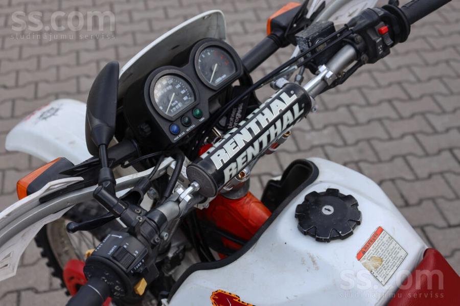 Suzuki DR 650 1995 in Riga, with an engine capacity of 0.65 L and mileage of 0 thousand km for 1495 €, photo 8 on AUTOMOTO.COM.LV