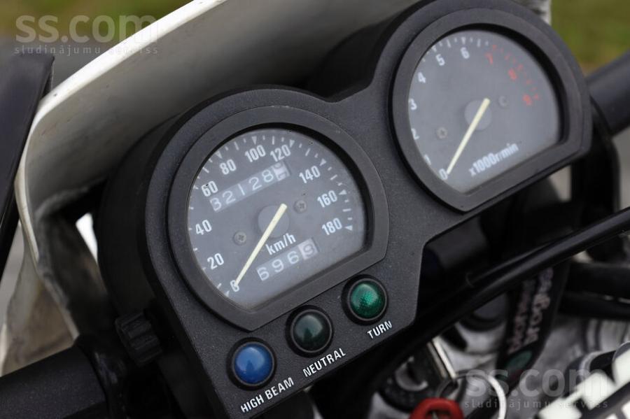 Suzuki DR 650 1995 in Riga, with an engine capacity of 0.65 L and mileage of 0 thousand km for 1495 €, photo 9 on AUTOMOTO.COM.LV