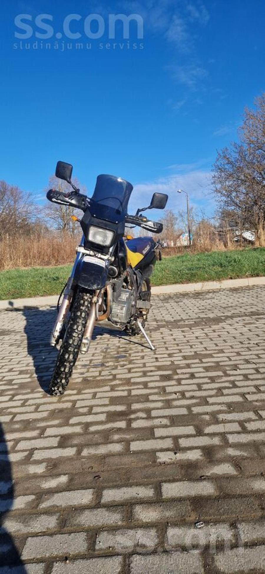 Сузуки DR 650 1996 в Екабпилс, объемом двигателя 0.65 л и пробегом 0 тыс. км за 2400 €, фото 1 на AUTOMOTO.COM.LV