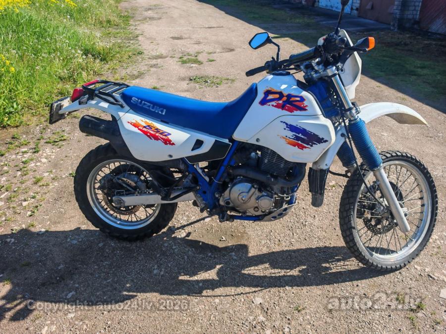 Белый Сузуки DR 650 1995 в Тапа, объемом двигателя 0.64 л и пробегом 31 тыс. км за 3300 €, фото 4 на AUTOMOTO.COM.LV
