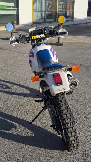 White Suzuki DR 650 2002 in Tallinn, with an engine capacity of 0.64 L and mileage of 33 thousand km for 2500 €, photo 6 on AUTOMOTO.COM.LV