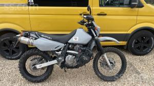 Suzuki DR 650SE 1996 Rīga, ar dzinēja tilpumu 0.65 L un nobraukumu 0 tūkst. km par 3416 €, foto 5 vietnē AUTOMOTO.COM.LV