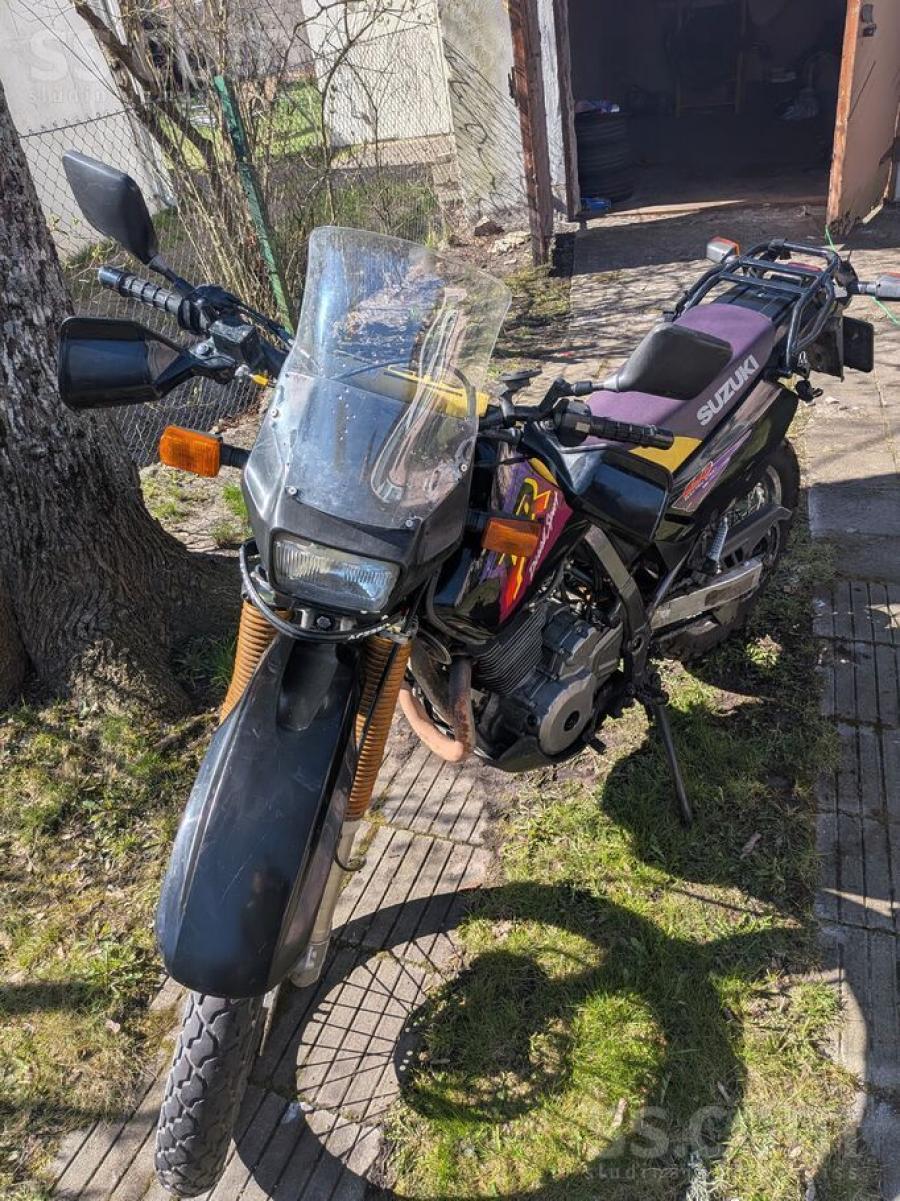 Suzuki DR 650SE 1996 Jūrmala, ar dzinēja tilpumu 0.65 L un nobraukumu 0 tūkst. km par 2400 €, foto 1 vietnē AUTOMOTO.COM.LV