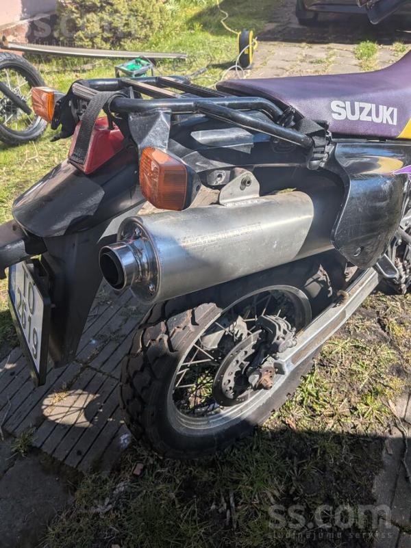 Suzuki DR 650SE 1996 Jūrmala, ar dzinēja tilpumu 0.65 L un nobraukumu 0 tūkst. km par 2400 €, foto 3 vietnē AUTOMOTO.COM.LV