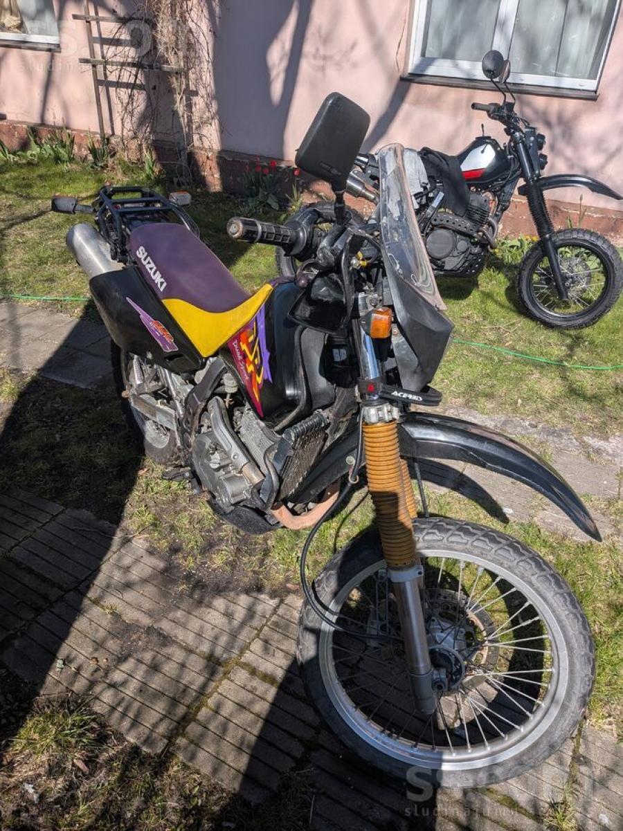 Suzuki DR 650SE 1996 Jūrmala, ar dzinēja tilpumu 0.65 L un nobraukumu 0 tūkst. km par 2400 €, foto 6 vietnē AUTOMOTO.COM.LV