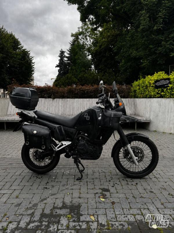 Melns Suzuki DR 1993 Viļņa, ar dzinēja tilpumu 0.80 L un nobraukumu 4 tūkst. km par 2150 €, foto 2 vietnē AUTOMOTO.COM.LV