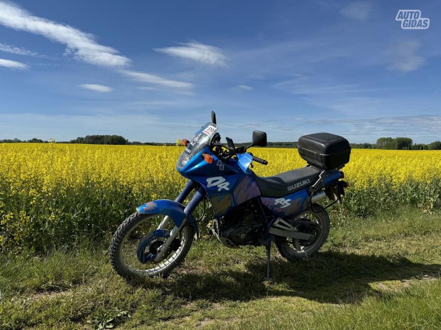 Blue Suzuki DR 1992 in Vilnius, with an engine capacity of 0.65 L and mileage of 42 thousand km for 1650 €, photo 1 on AUTOMOTO.COM.LV