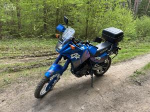 Blue Suzuki DR 1992 in Vilnius, with an engine capacity of 0.65 L and mileage of 42 thousand km for 1650 €, photo 4 on AUTOMOTO.COM.LV
