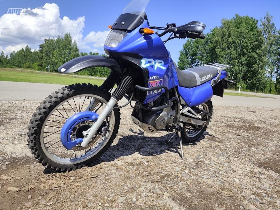 Zils Suzuki DR 1994 Kauņa, ar dzinēja tilpumu 0.65 L un nobraukumu 41 tūkst. km par 1700 €, foto 1 vietnē AUTOMOTO.COM.LV