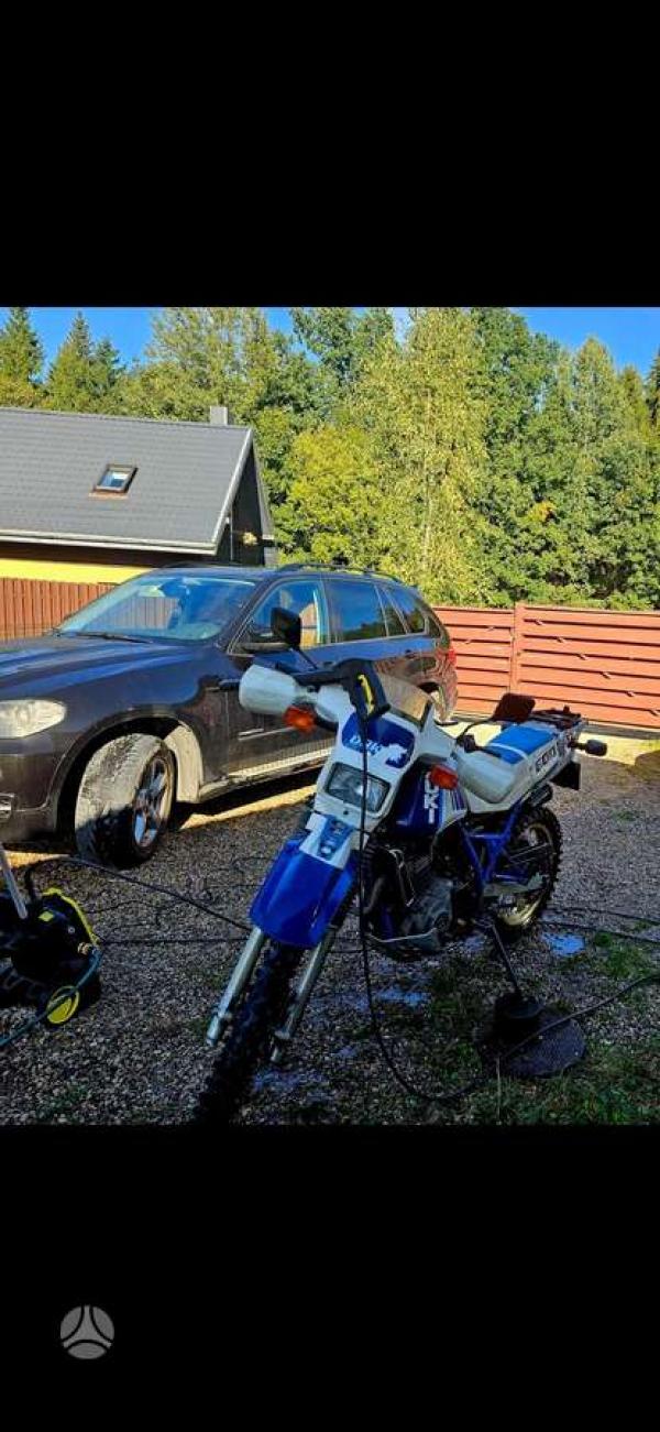 Suzuki DR 1990 in Vilnius, with an engine capacity of 0.60 L and mileage of 31 thousand km for 1700 €, photo 1 on AUTOMOTO.COM.LV