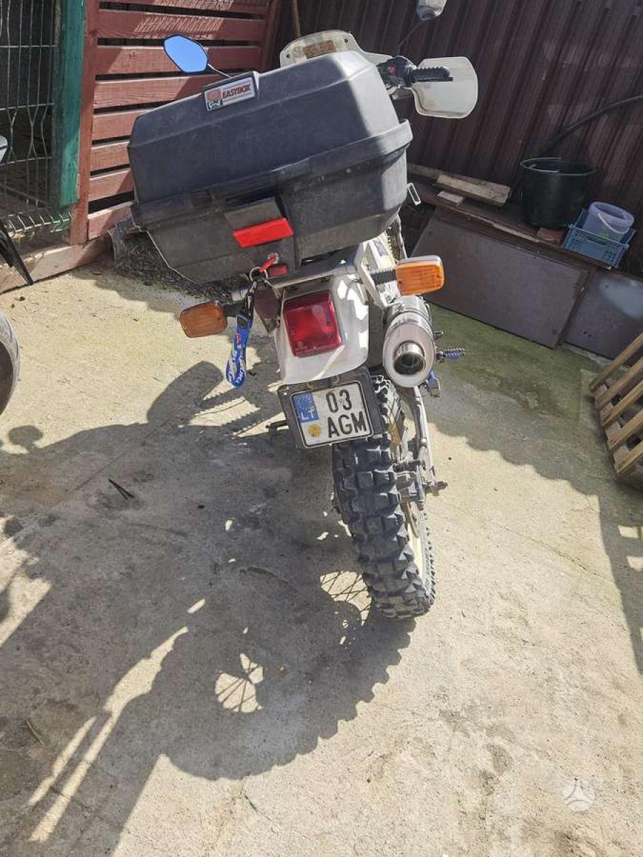 Suzuki DR 1990 in Vilnius, with an engine capacity of 0.60 L and mileage of 31 thousand km for 1700 €, photo 5 on AUTOMOTO.COM.LV