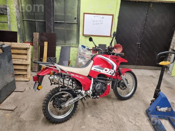 Suzuki DR 1991 Rīga, ar dzinēja tilpumu 0.78 L un nobraukumu 0 tūkst. km par 2100 €, foto 1 vietnē AUTOMOTO.COM.LV