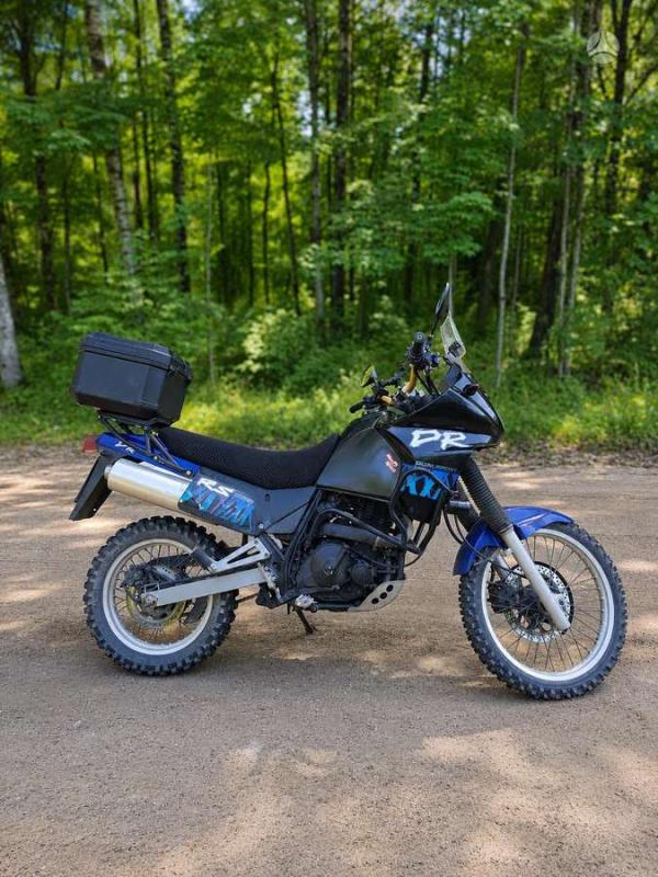 Сузуки DR 1994 в Шакяй, объемом двигателя 0.65 л и пробегом 62 тыс. км за 1850 €, фото 1 на AUTOMOTO.COM.LV