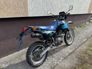 Suzuki DR 1994 Tauragė, ar dzinēja tilpumu 0.65 L un nobraukumu 38 tūkst. km par 1940 €, foto 3 vietnē AUTOMOTO.COM.LV